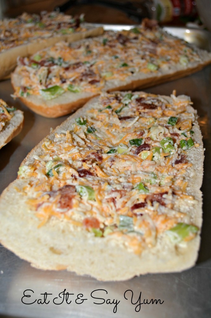 Toasty Bacon and Cheese Bread {aka Fancy Buns} | Eat It & Say Yum